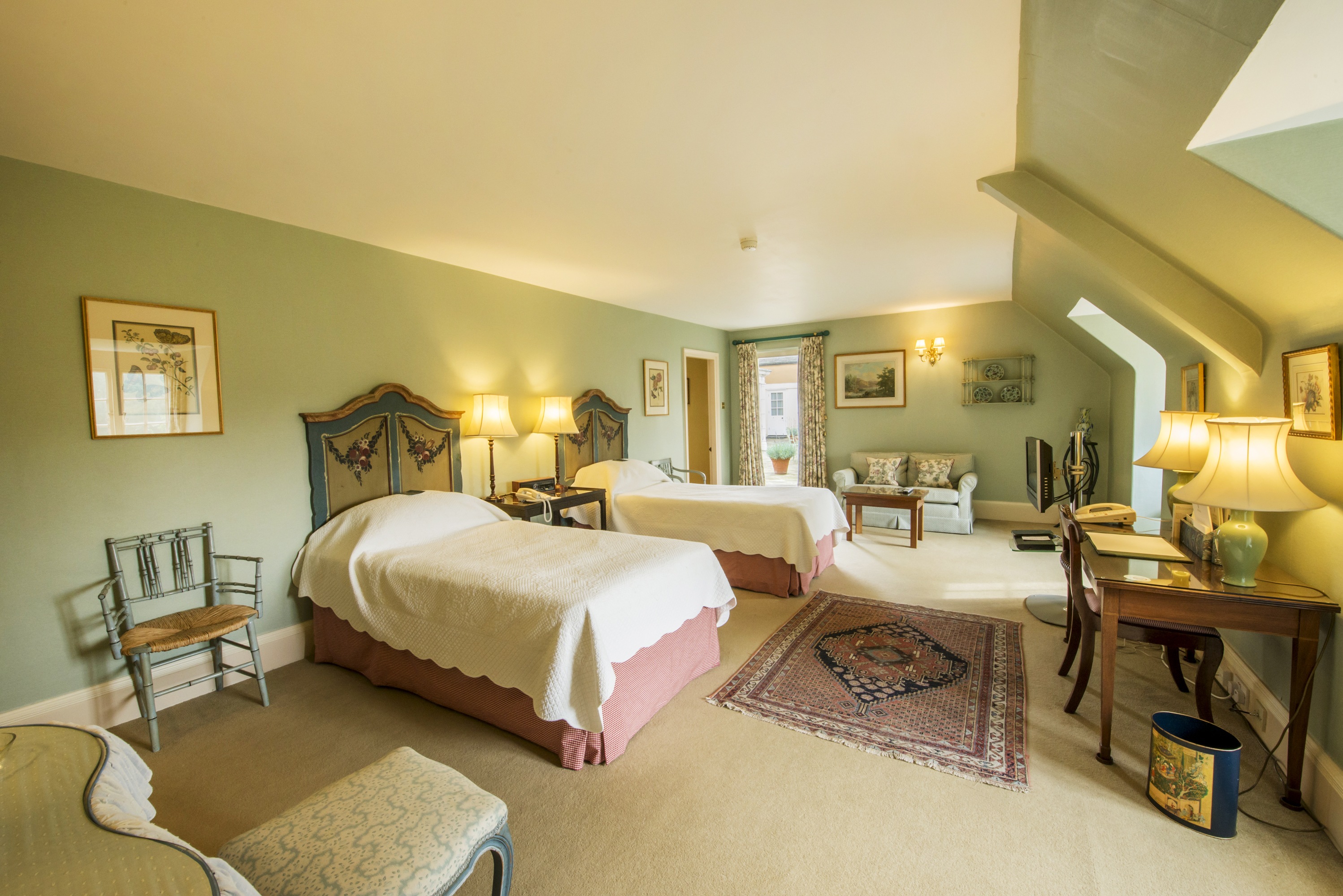Stately home hotel rooms | Buckinghamshire | Hartwell House
